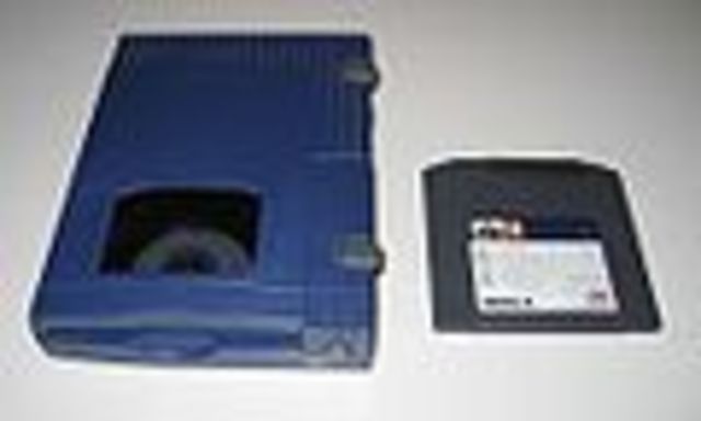 DISPOSITIVOS DE ALMACENAMIENTO timeline | Timetoast timelines