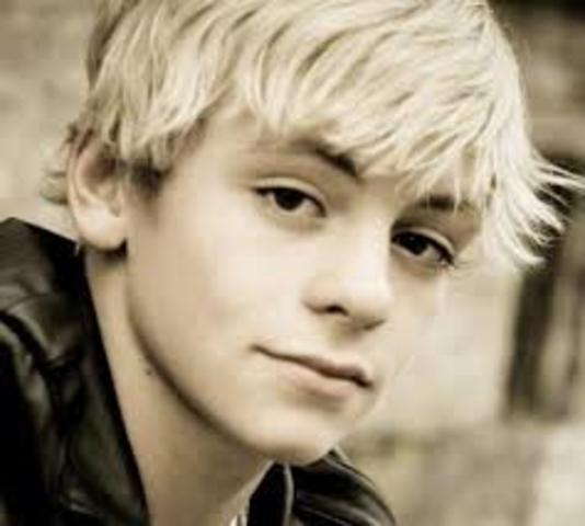 Timeline of Ross Lynch | Timetoast timelines