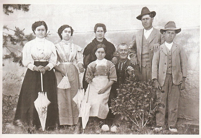 La Familia en el Siglo XIX, XX y XXI timeline | Timetoast timelines