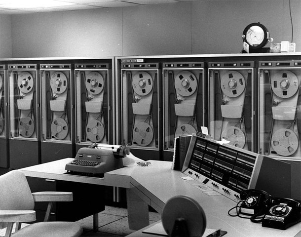 HISTORIA DE LAS COMPUTADORAS timeline | Timetoast timelines