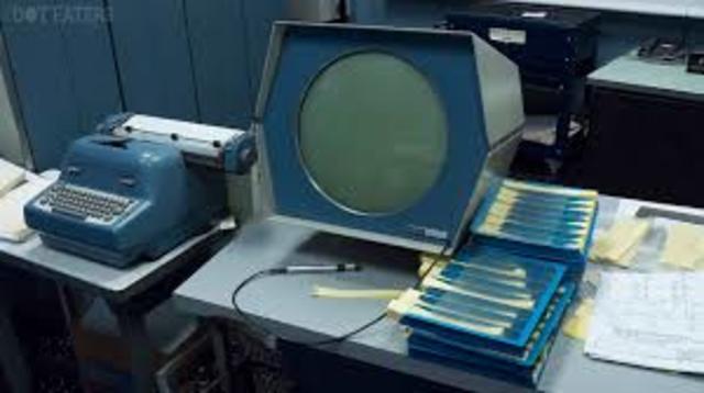 GENERACIONES DE LAS COMPUTADORAS timeline | Timetoast timelines