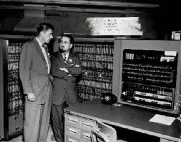 Las computadoras a través del tiempo. timeline | Timetoast timelines