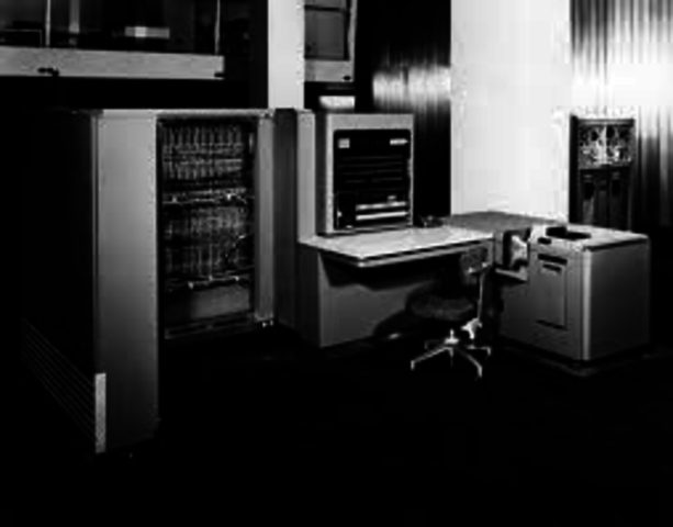 LAS CINCO GENERACIONES DE COMPUTADORAS timeline | Timetoast timelines