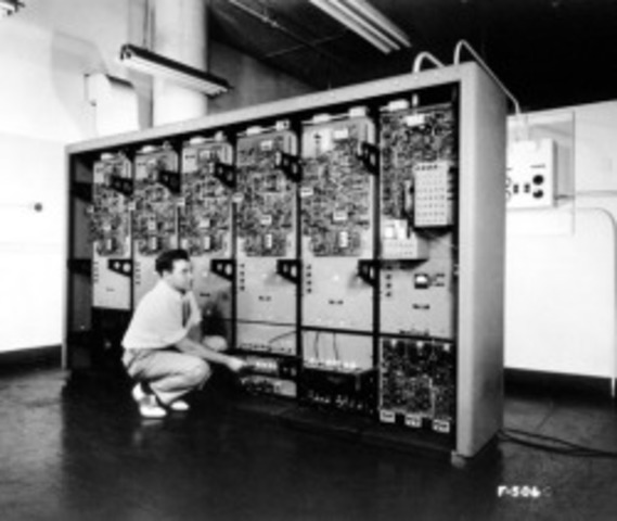 Evolución de la Arquitectura de las Computadoras timeline | Timetoast ...