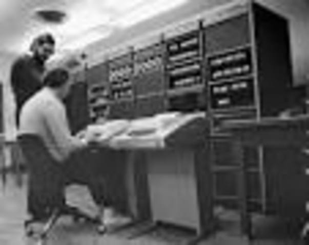 A evolução dos computadores timeline | Timetoast timelines
