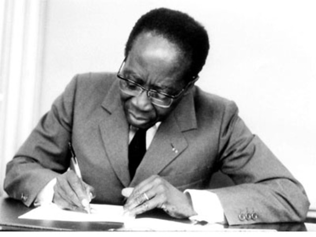 BIOGRAPHIE DE LEOPOLD SEDAR SENGHOR timeline | Timetoast timelines
