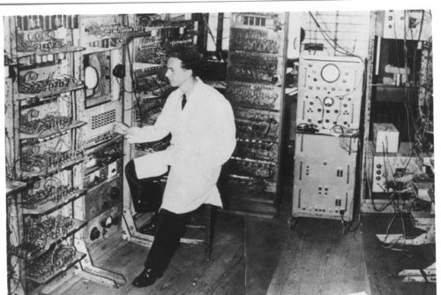 SMR - Informatique & Web timeline | Timetoast timelines