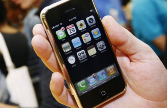 El IPhone a través del tiempo timeline | Timetoast timelines