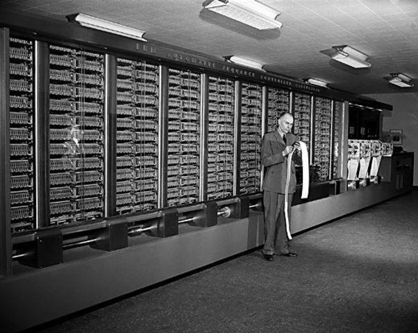 HISTORIA DE INTERNET timeline | Timetoast timelines