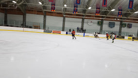 Riley Rink at Hunter Park - Ice Rink in Manchester, VT - Travel Sports