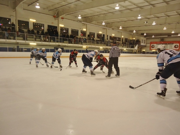 Wave Twin Rinks - Ice Rink in Burlington, ON, Canada - Travel Sports