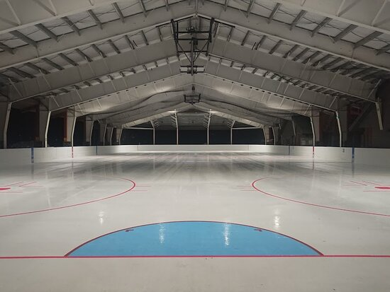 Lake Louise Sport & Recreation Centre - Ice Rink in Lake Louise, AB ...