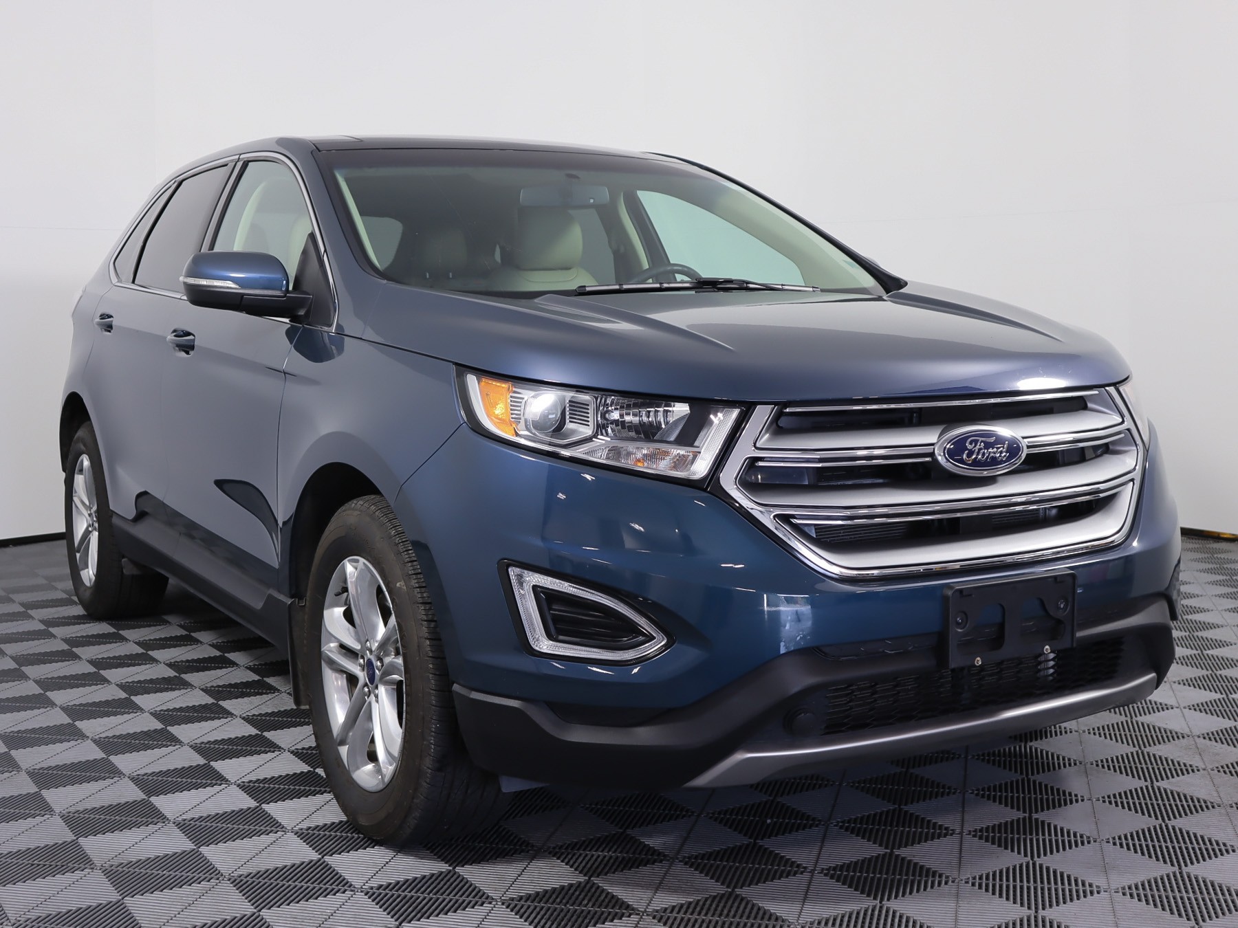 Certified Pre-Owned 2016 Ford Edge SEL AWD
