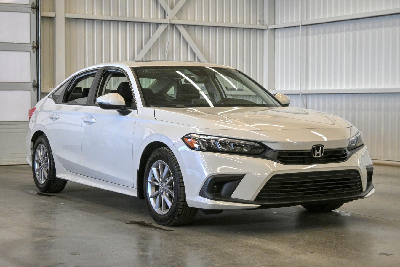 Used 2022 Honda Civic with 14,850 km for sale at Otogo