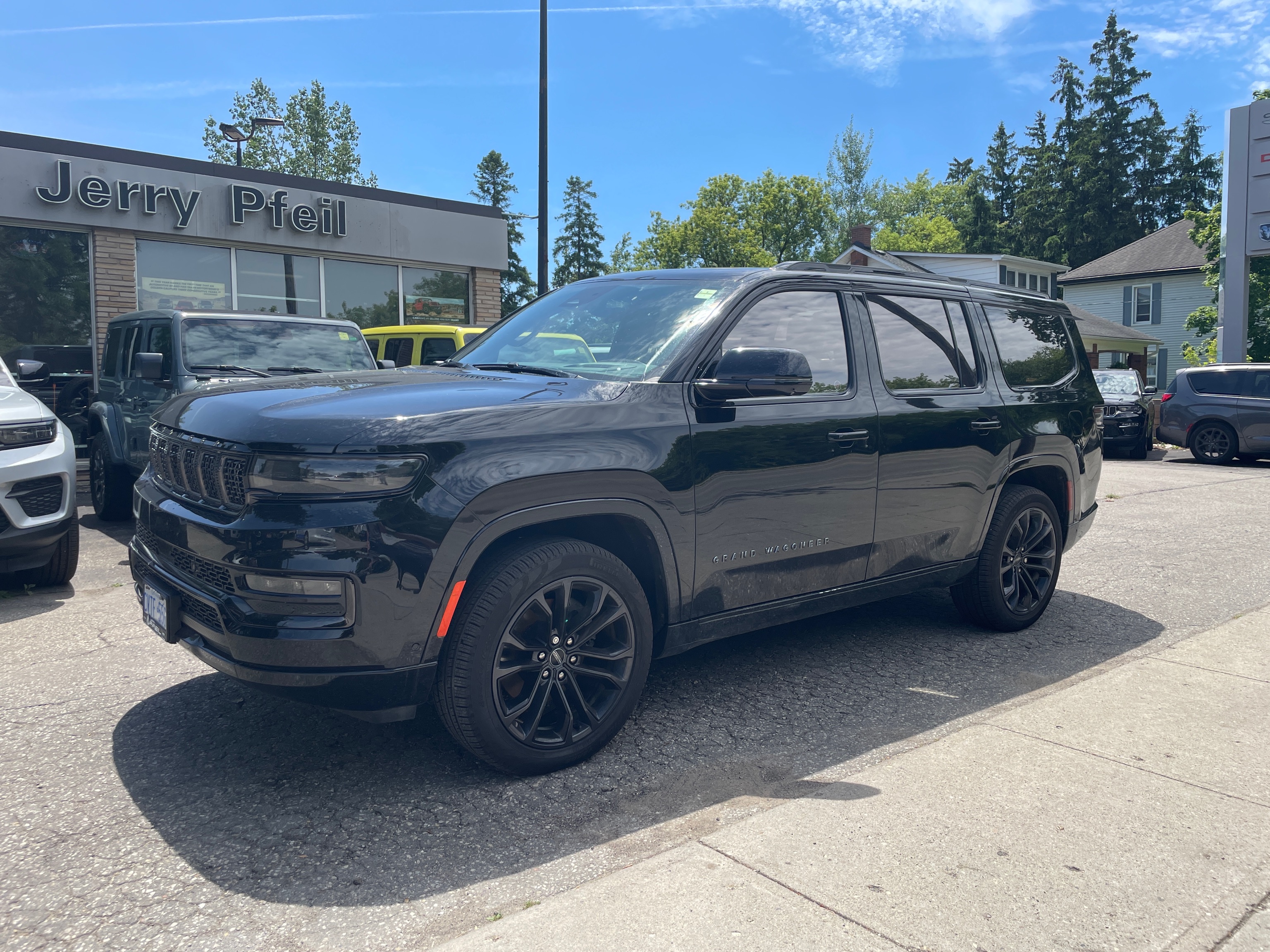 New Jeep Grand Wagoneer Obsidian 4WD for Sale near Belle River, ON ...