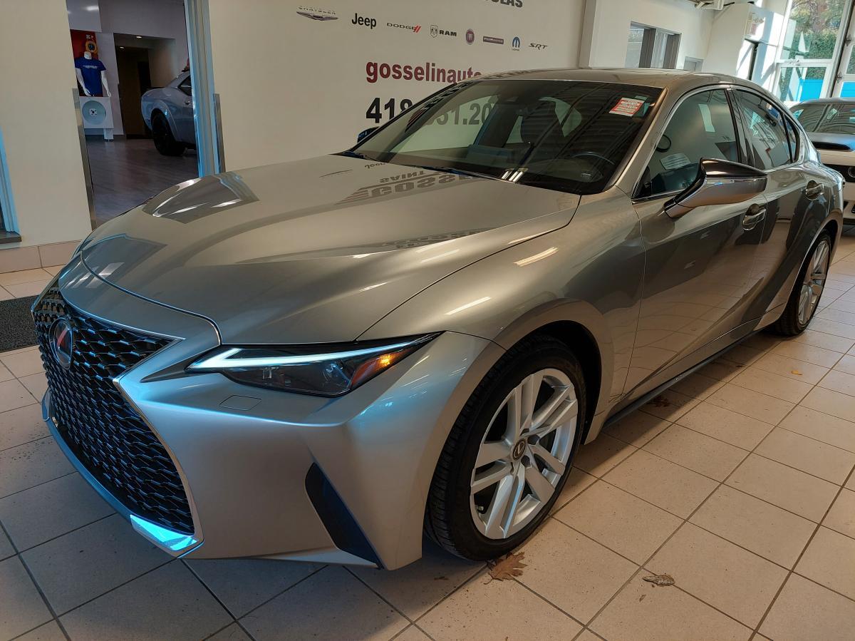 Used 2022 Lexus IS with 33,106 km for sale at Otogo