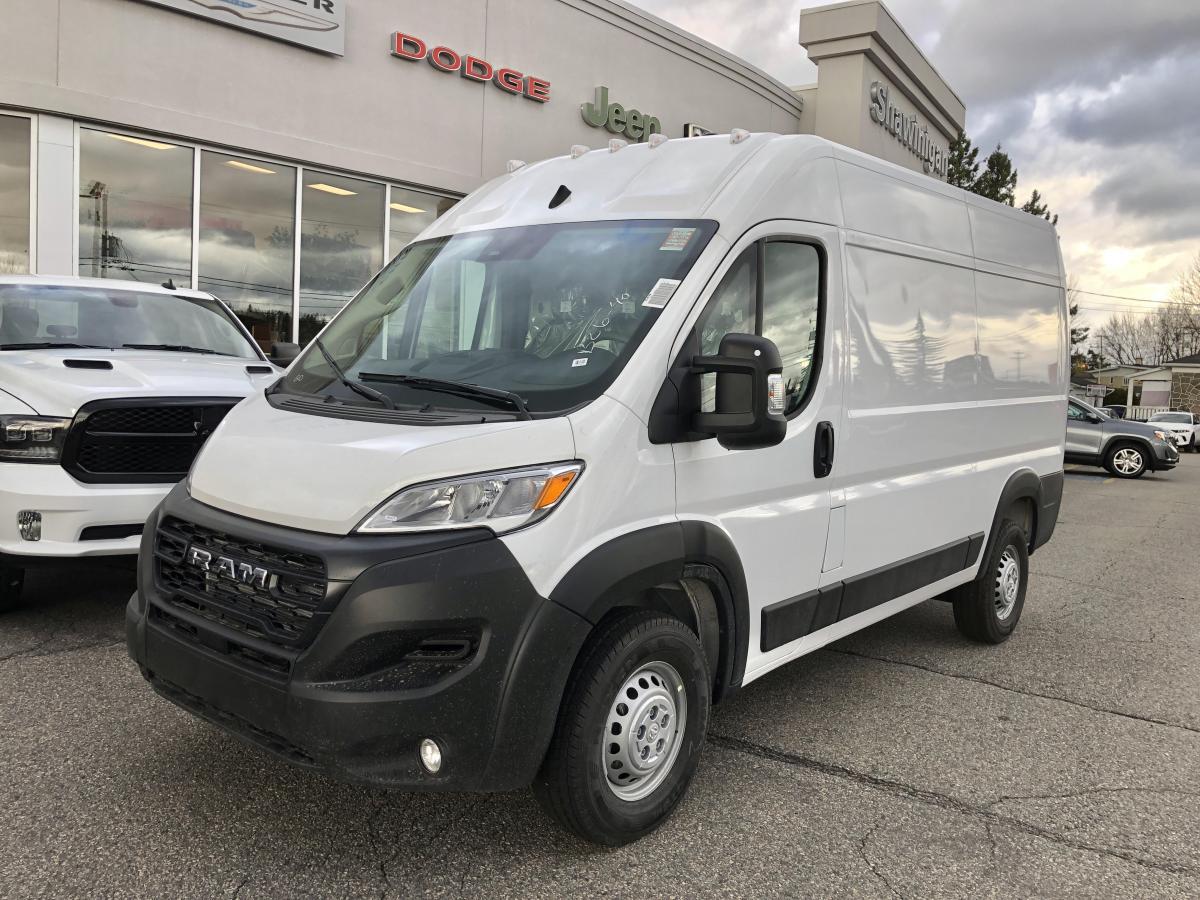 Used 2025 Ram ProMaster with 15 km for sale at Otogo