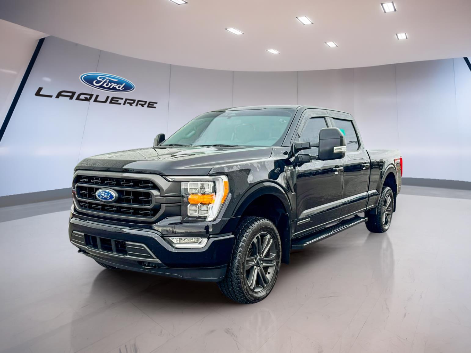 Used 2022 Ford F-150 with 30,534 km for sale at Otogo