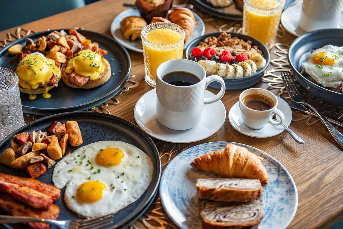 Restaurants & Bars | Saint Kate - The Arts Hotel in Milwaukee