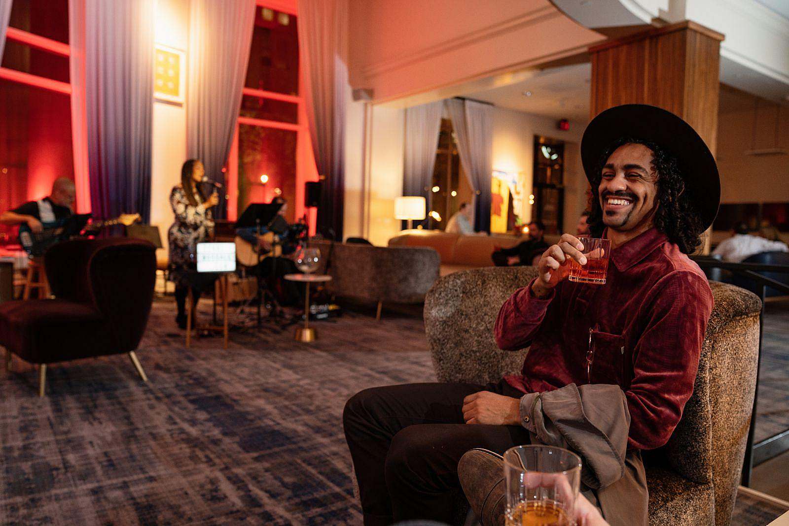 Happy Hour at the Bar | Saint Kate - The Arts Hotel in Milwaukee