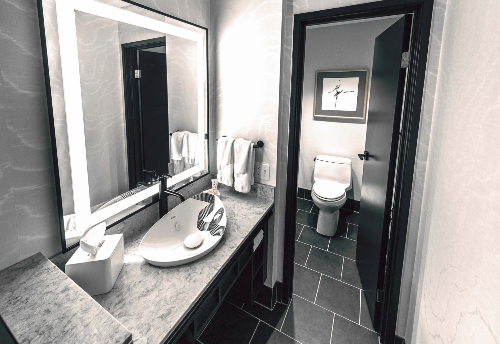 Rooms & Suites | Saint Kate - The Arts Hotel in Milwaukee