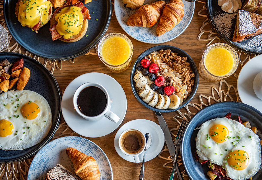 The Studio Kitchen &… | Saint Kate - The Arts Hotel in Milwaukee