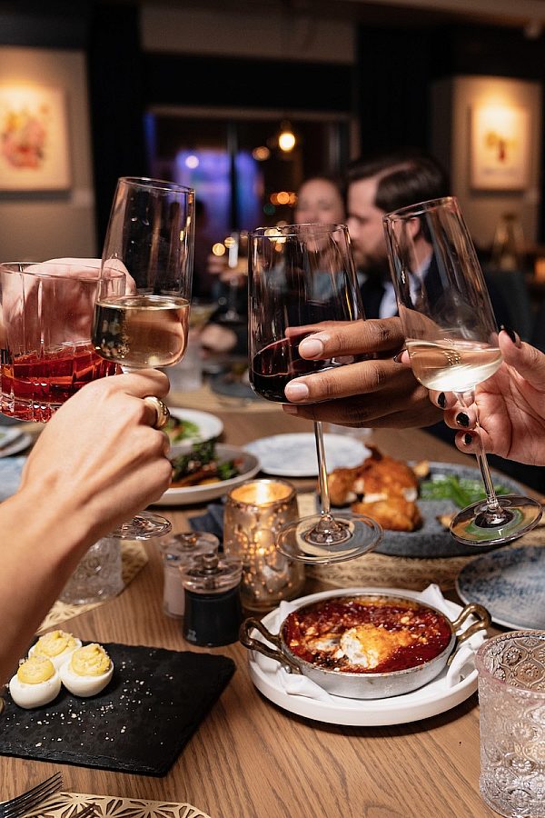 Deals & Packages | Saint Kate - The Arts Hotel in Milwaukee