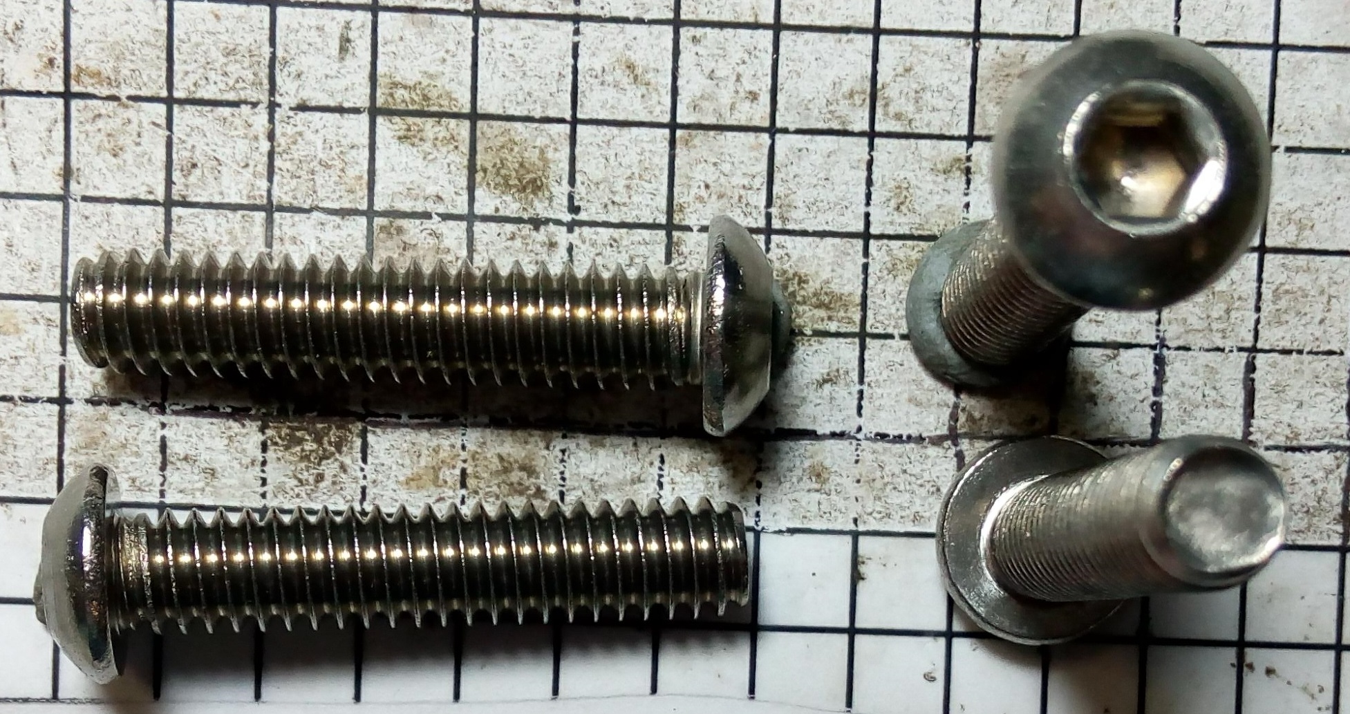 25C125SBHS,1/4-20 X 1 1/4 BUTTON HEAD SOCKET S/S,Specialty Bolt & Screw ...