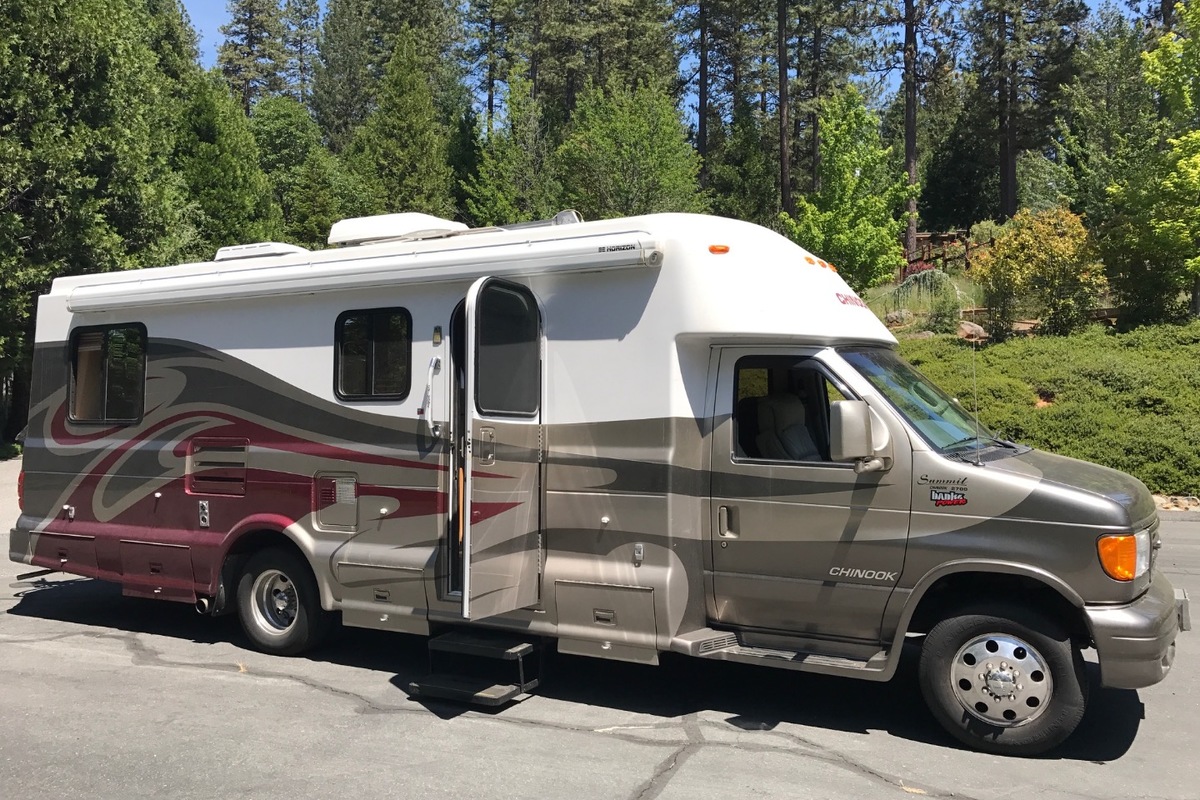 2004 Chinook 27' Summit -Sacramento Area in Nevada City, CA