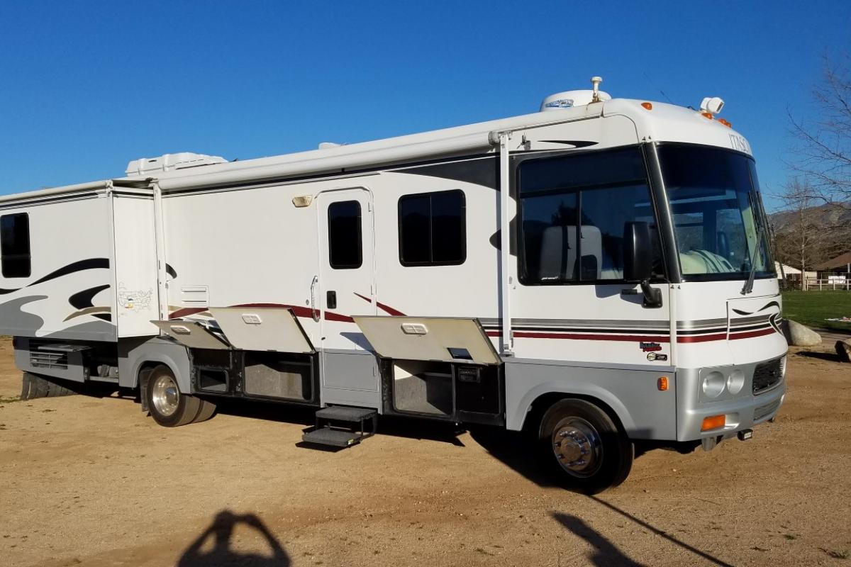 2002 ITASCA SUNCRUISER 35U in Santa Clarita, CA