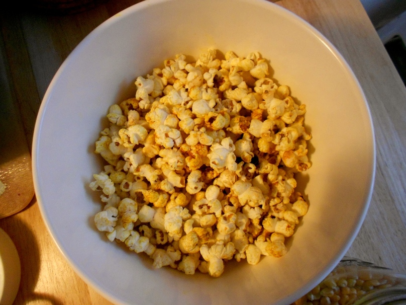 Homemade Curry-Dusted Popcorn