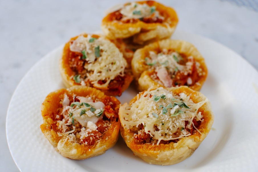 Bite-Sized Chicken Parmesan Cups are the Perfect Party App