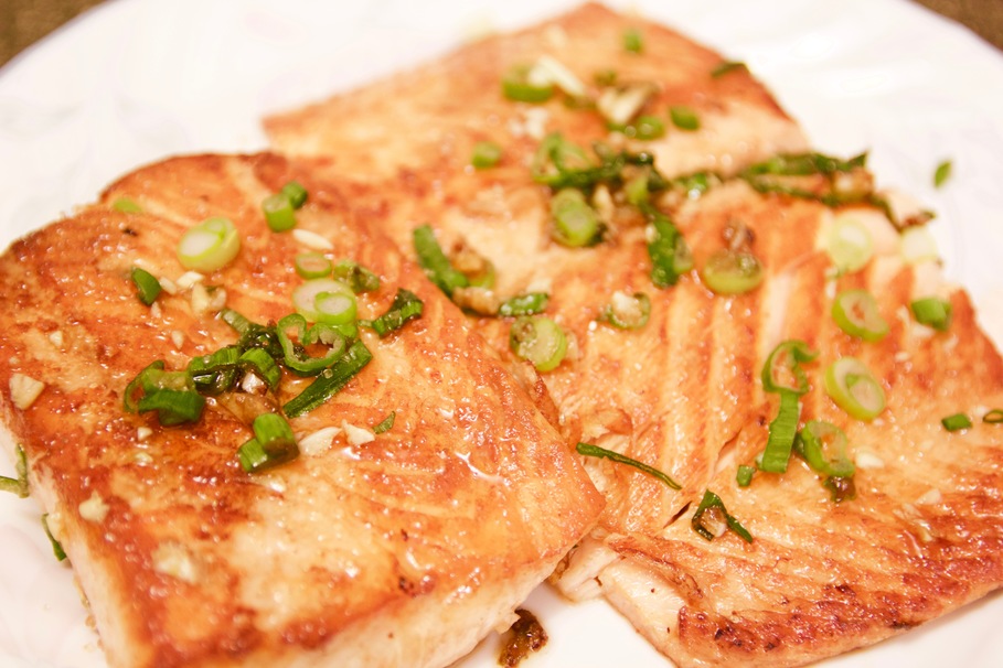 How to Make Salty and Sweet Sugar-Crusted Salmon