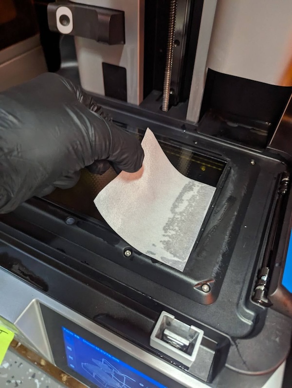 Cleaning the release texture (Form 4 generation)