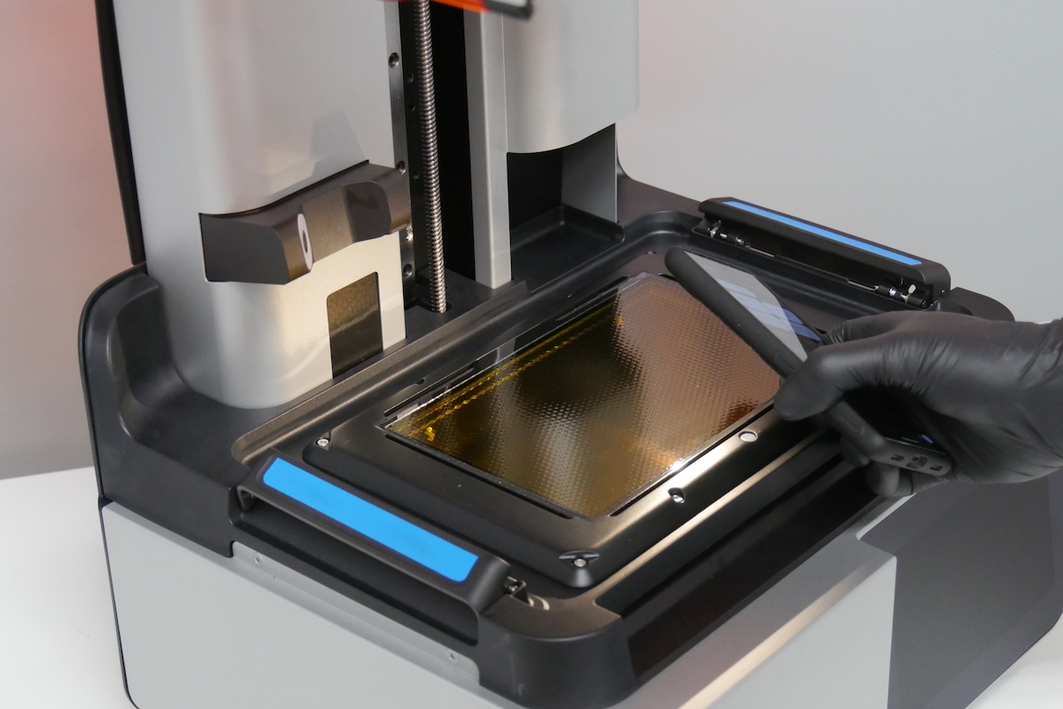 Cleaning the release texture (Form 4 generation)