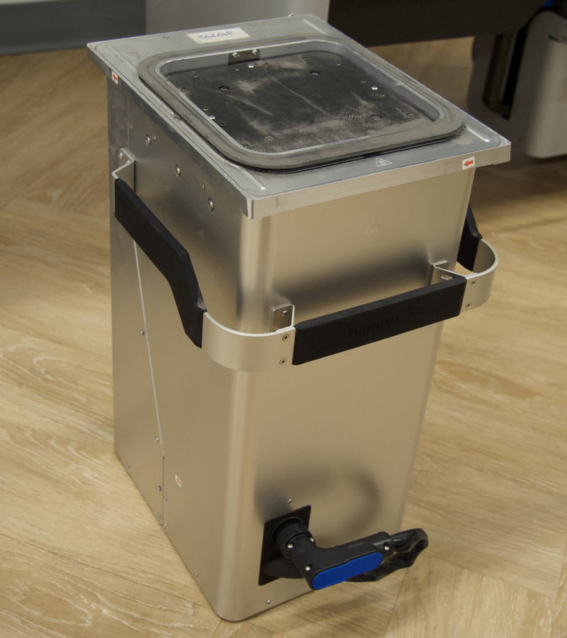 Cleaning the print enclosure on Fuse 1 generation printers