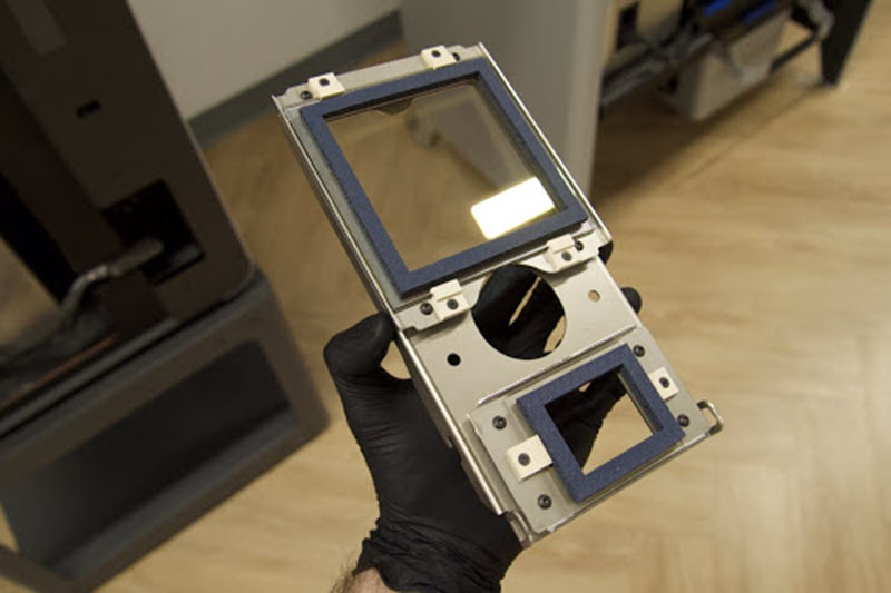 Removing and replacing the optical cassette on Fuse 1 generation printers