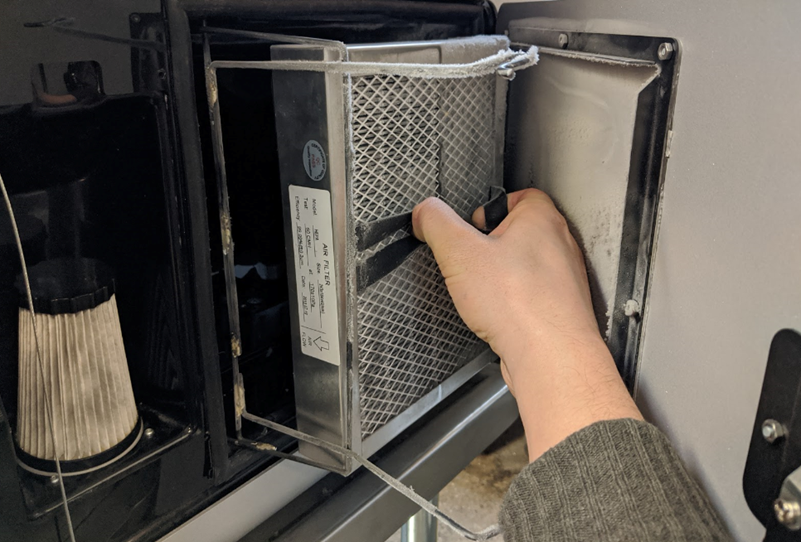 Replacing the Fuse 1's exhaust filter