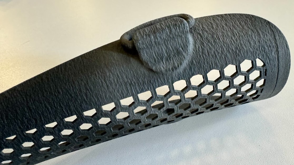 Poor finish (orange peel) on vertical surfaces (SLS)