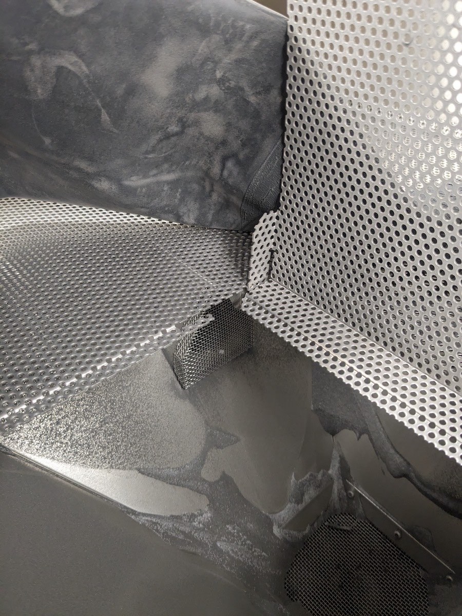 Adding blasting media to the Fuse Blast