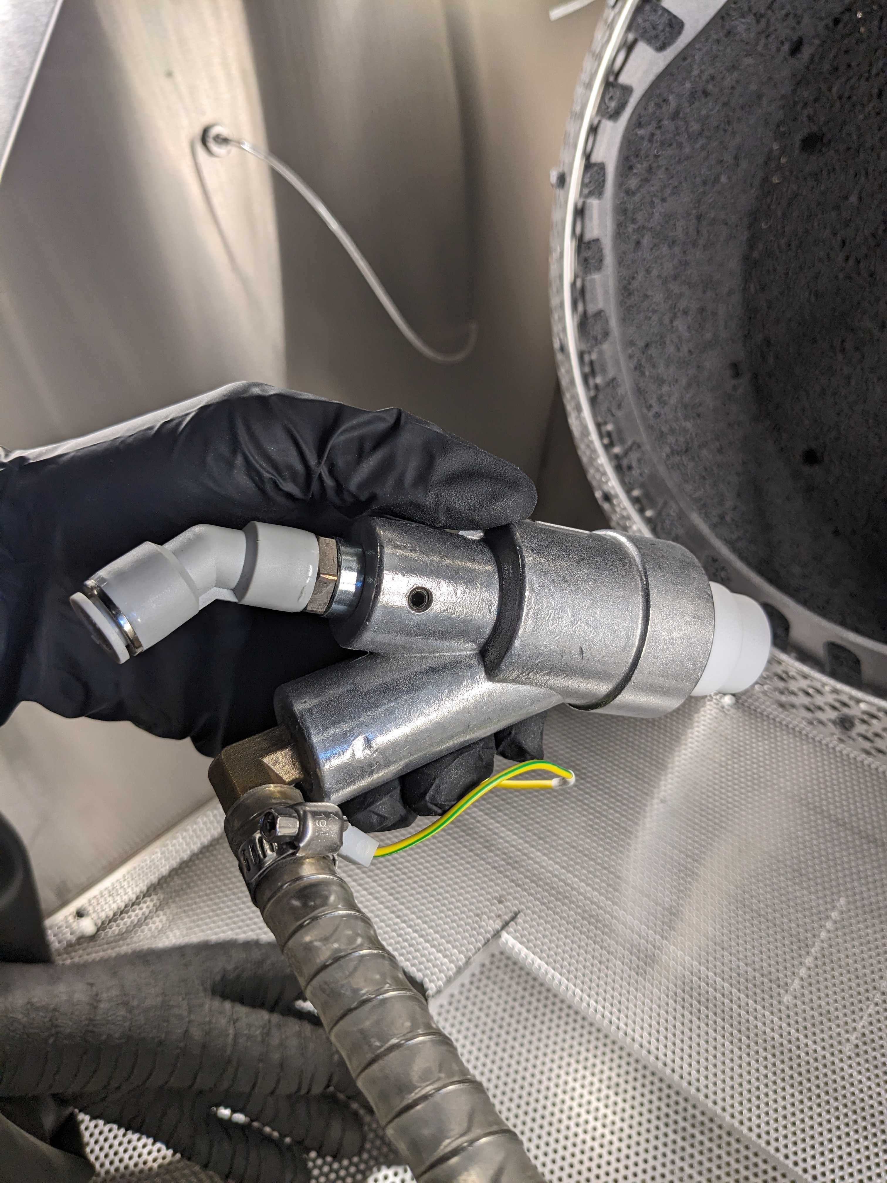 Replacing the Fuse Blast blast orifice