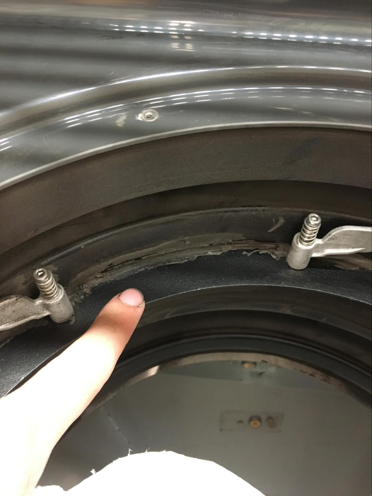 Cleaning all powder out of a Fuse Sift