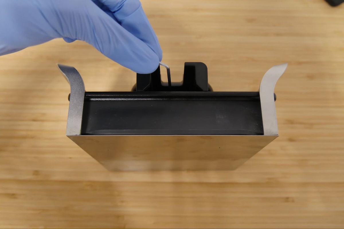 Replacing the build platform handle (Form 2 and Form 3 generation)