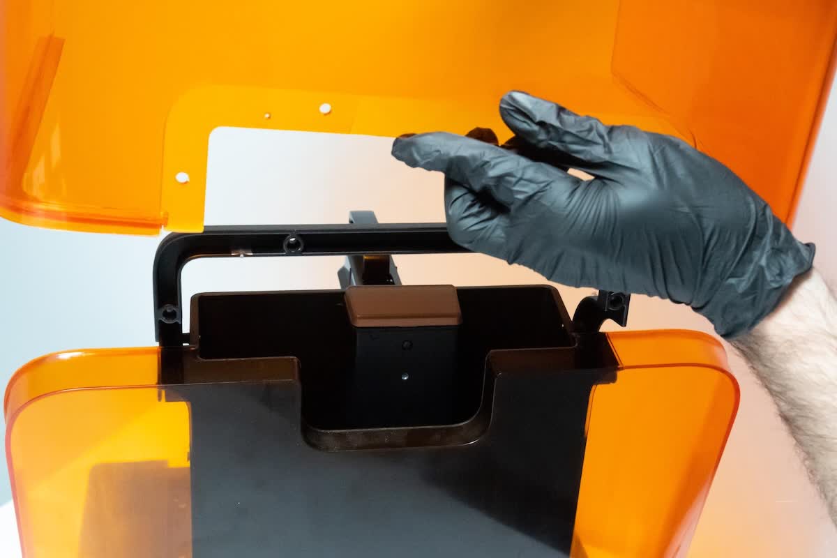Replacing the Form 3 cover