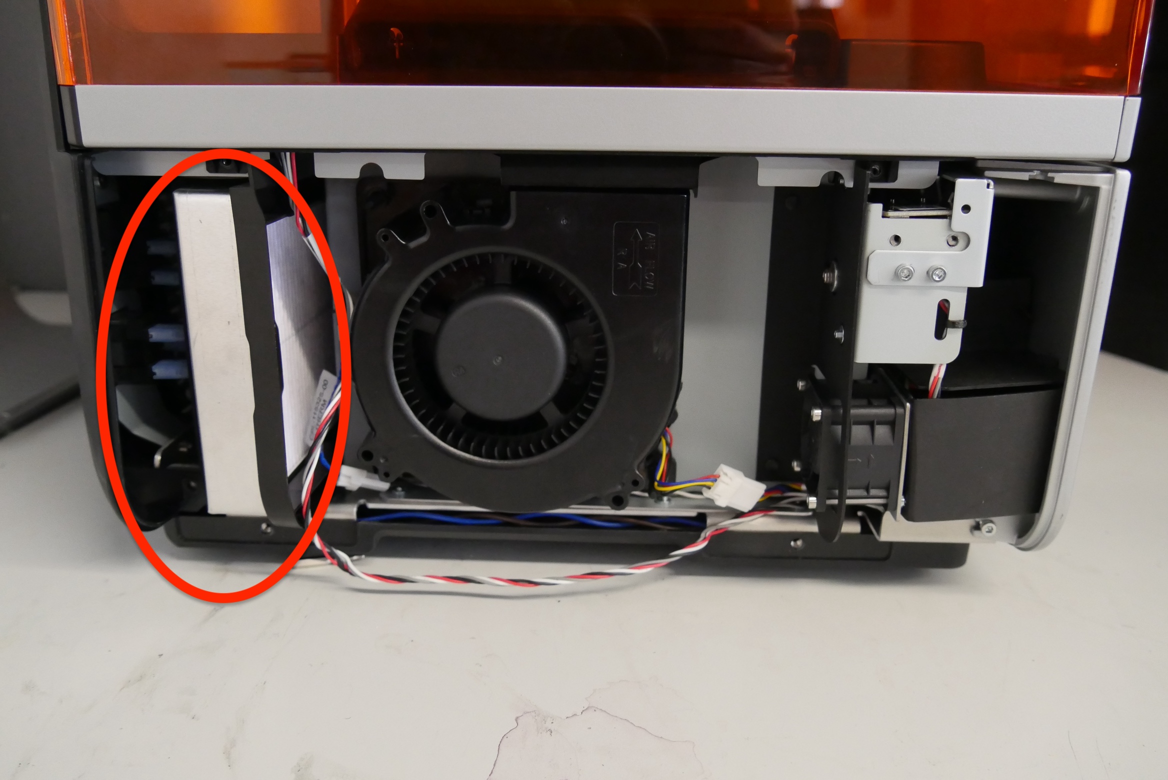 Replacing the Form 4 Light Processing Unit fan filter