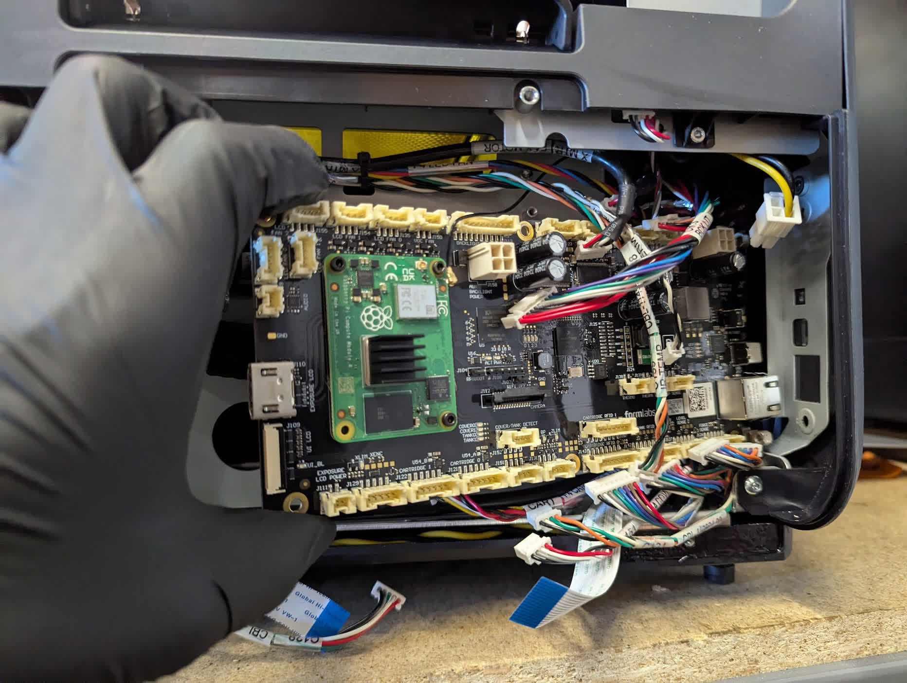 Replacing the Form 4 motherboard (post 2024-11-15)