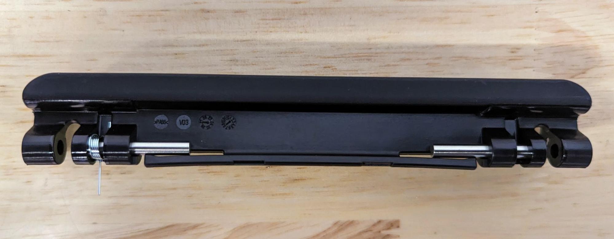 Replacing the Form 4 resin tank latch