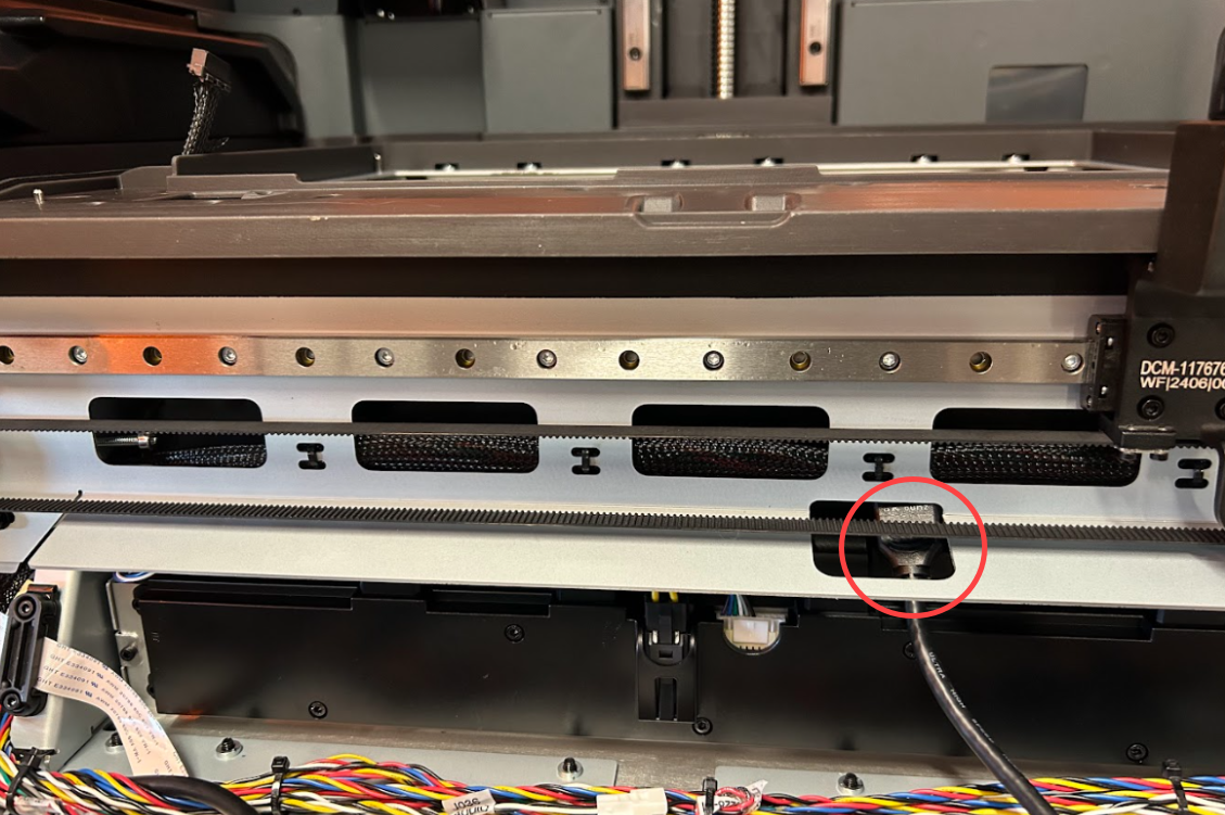 Replacing the Form 4L HDMI cable