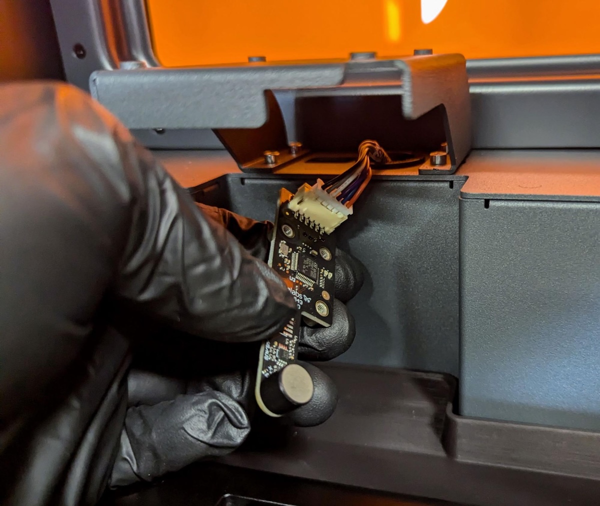 Replacing the Form 4L LevelSense board