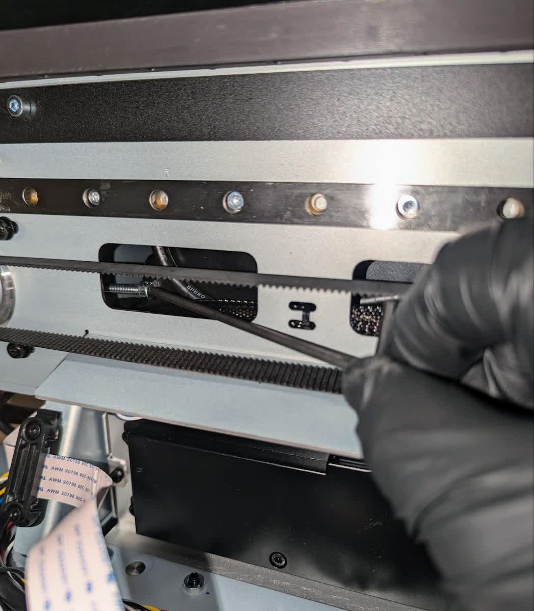 Replacing the Form 4L mixer drive assembly